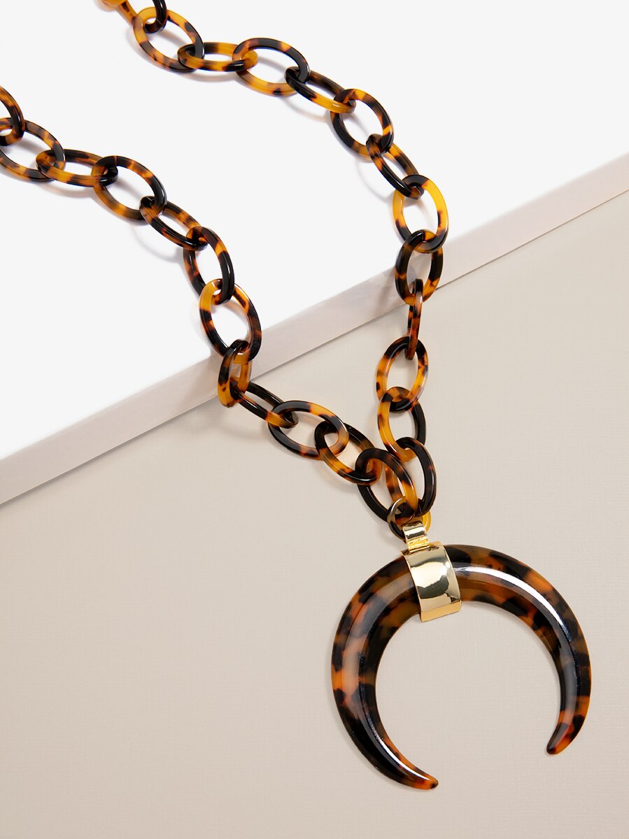 Tortoise Horn Pendant Necklace | Stylish Fashion Jewelry | ZENZII Wholesale