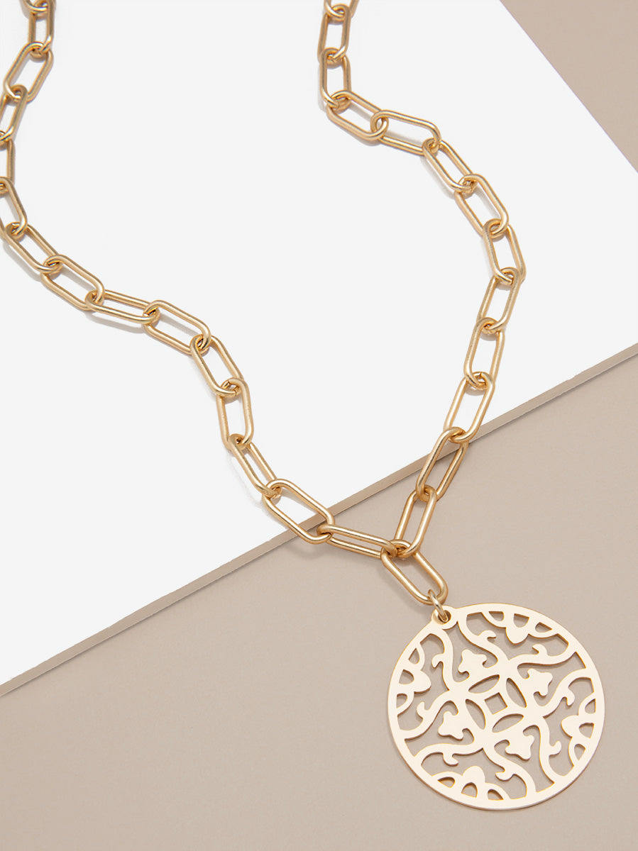 Emblem Pendant and Chain Collar Necklace | ZENZII Wholesale Jewelry
